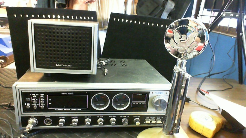 Uniden Madison 40 Channel AM/SSB CB Radio Base Station w/Presidential ...
