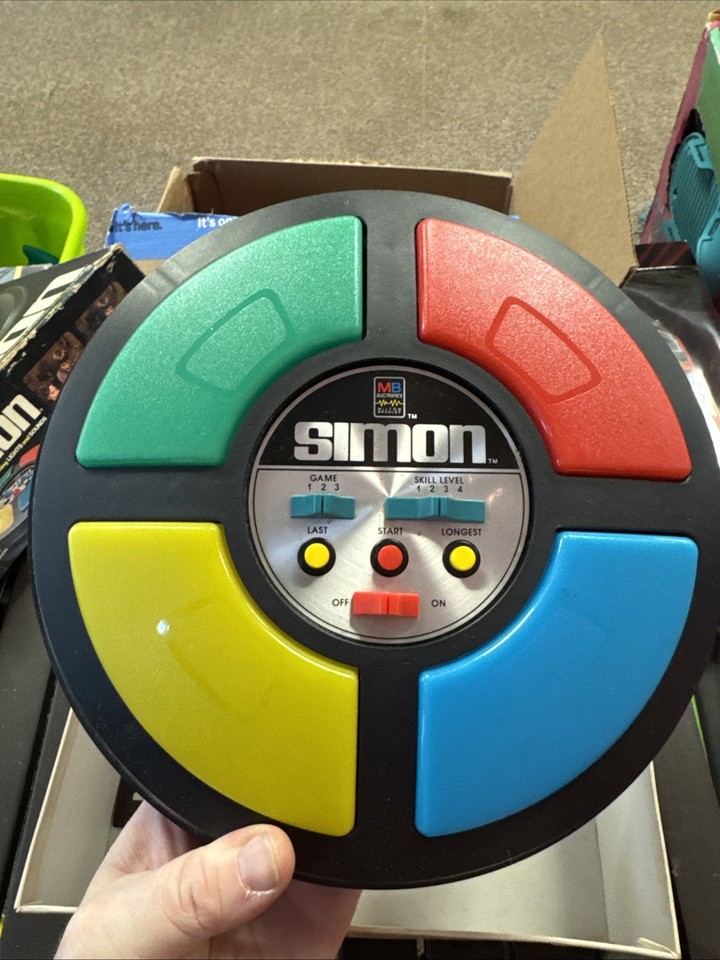 Vintage 1986 Simon Says Electronic Game Milton Bradley Original Box ...