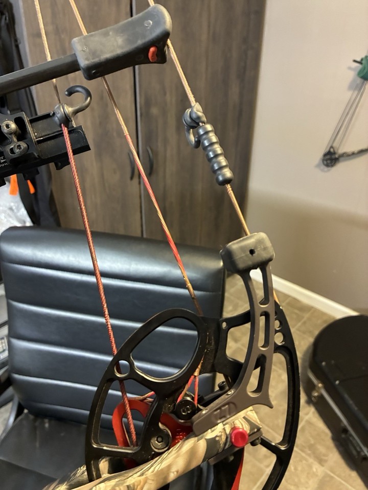 Mathews Z7 RH Compound Bow Draw Weight 70 Length 29 | eBay