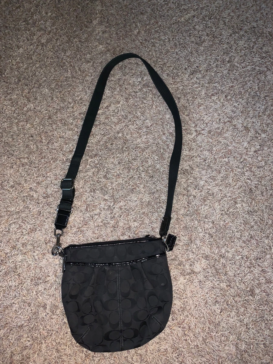 Black Coach Logo Pattern