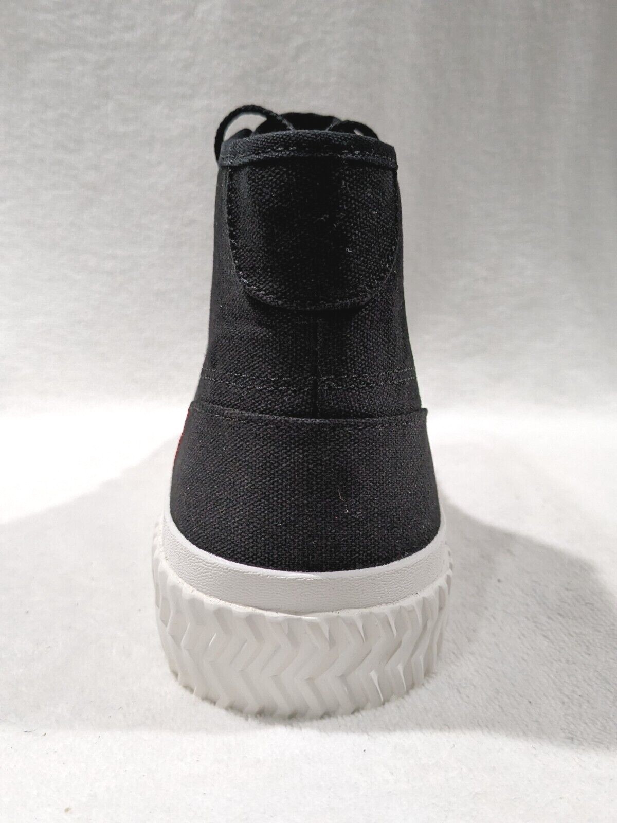 Skechers Street Trax Hi Tread Highly Black/Wht Women's High Top ...