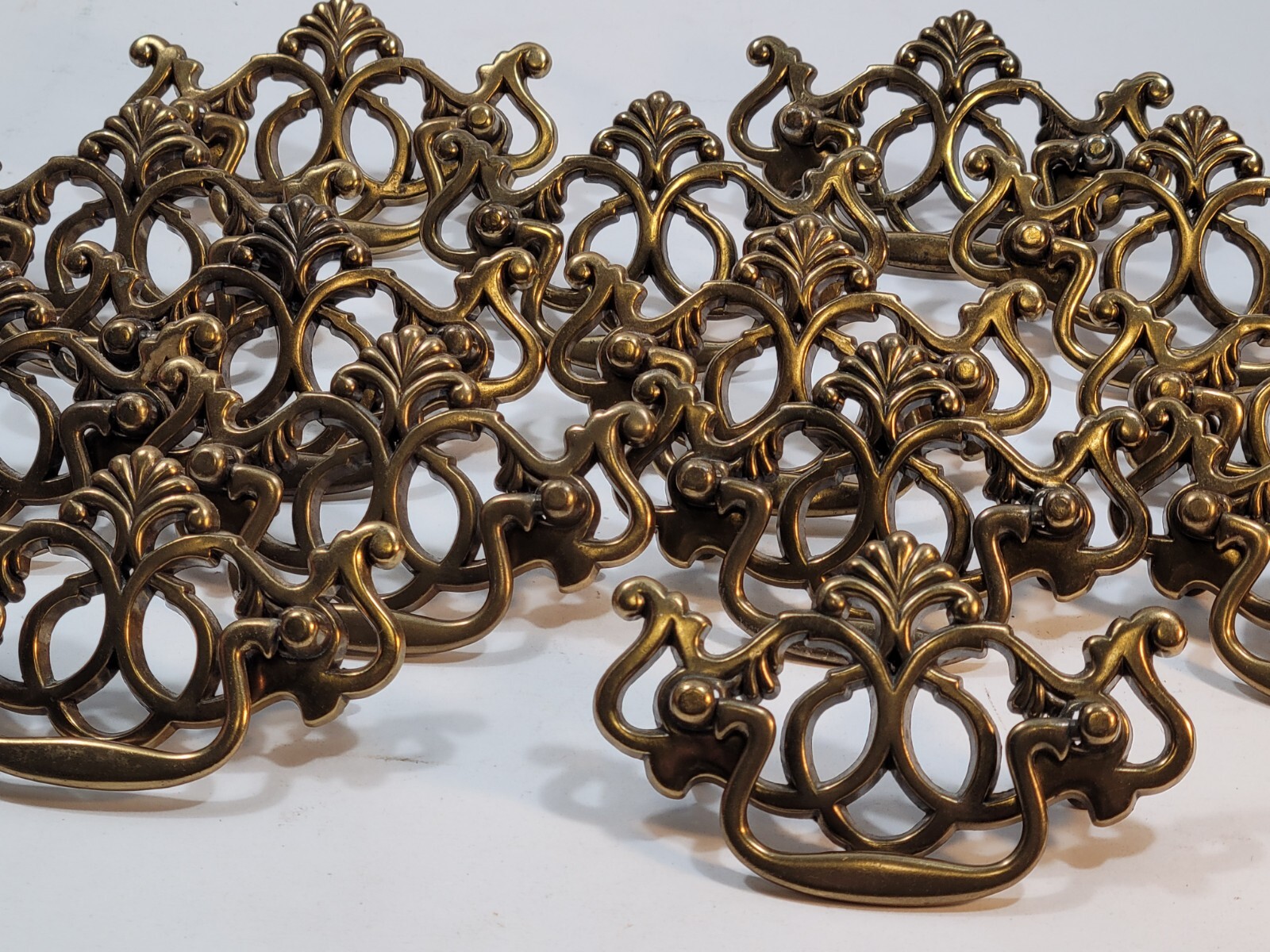 Vintage Brass Batwing Chippendale Metal Drop Bail Pull Drawer Dresser ...