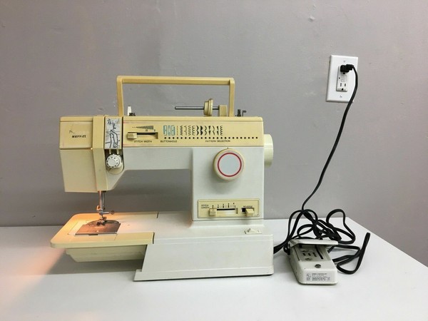 Vintage SINGER Merritt Model 4552 Sewing Machine for sale online | eBay