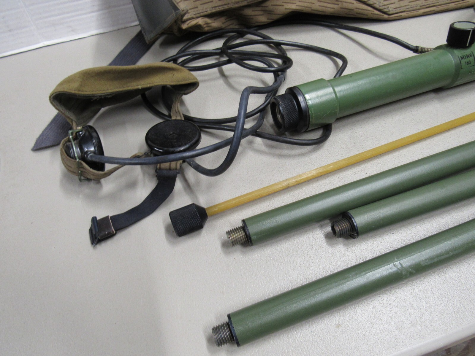 Vintage East German MSG 75 Mine Detecting Set w/ Rain Drop Camo Case ...