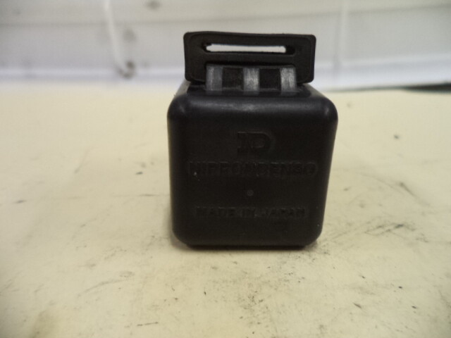 06 05 CONCOURS ZG1000 ZG 1000 TURN SIGNAL FLASHER BLINKER RELAY FA249ED ...