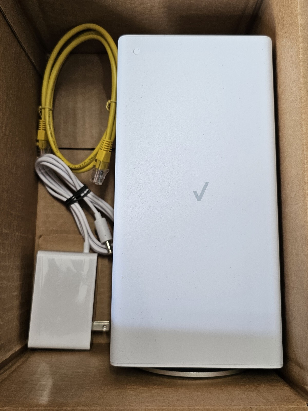 Verizon CR1000A 1000 Mbps 3 Port Wireless Router - White | eBay