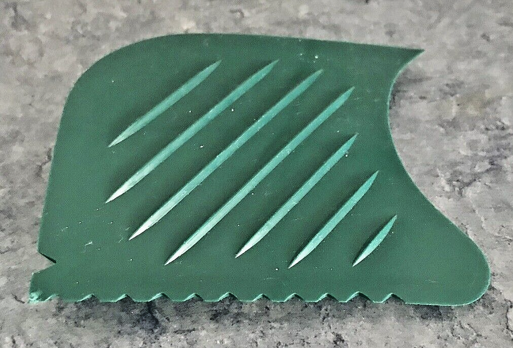 Tupperware 5 in 1 Gadget - Vegetable Peeler, Scraper, Scrubber, Seal ...