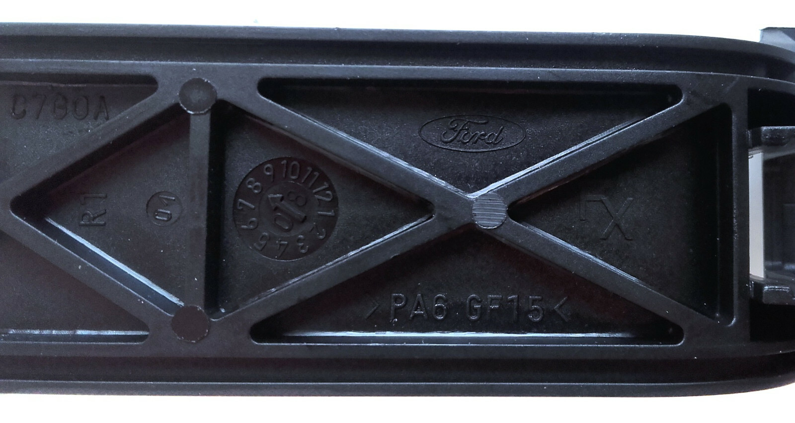 Ford 1088045 Door Handle Exterior Front Right for Ford Focus ...