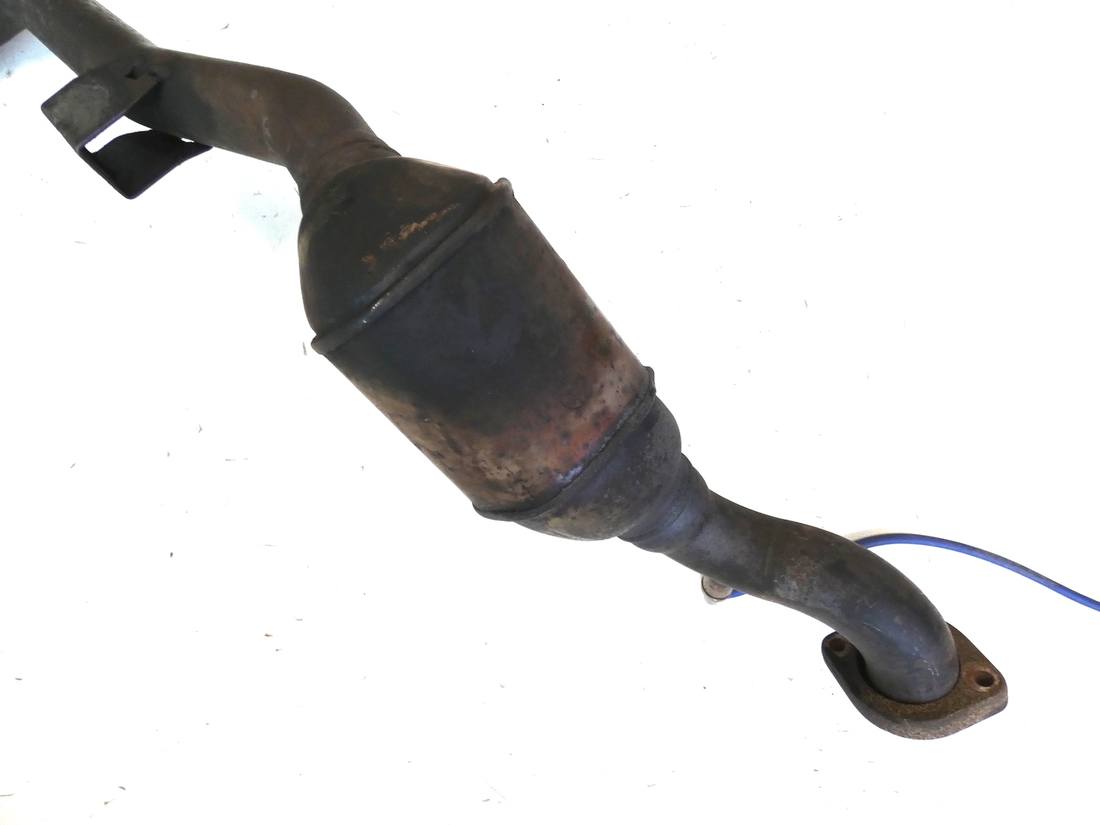 Mercedes W210 E240 A2104904920 catalytic converter exhaust pipe on the ...