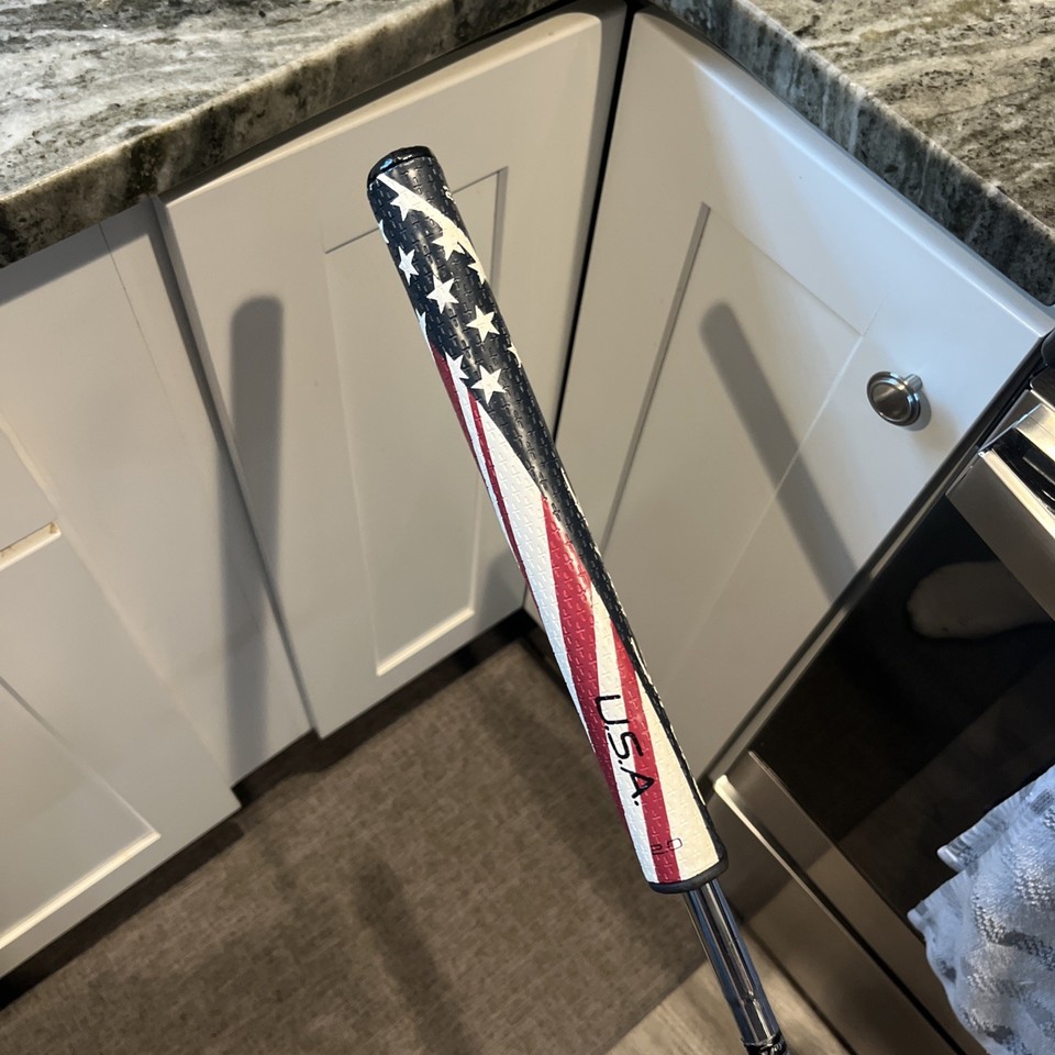 NEW Grip TaylorMade TPi-25 Center Shafted Putter, Right Handed, 33” | eBay