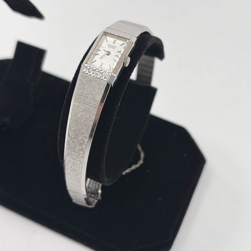 Seiko Tank Watch Women 12mm Silver Dial Silver Tone 2e20-5029-Needs ...