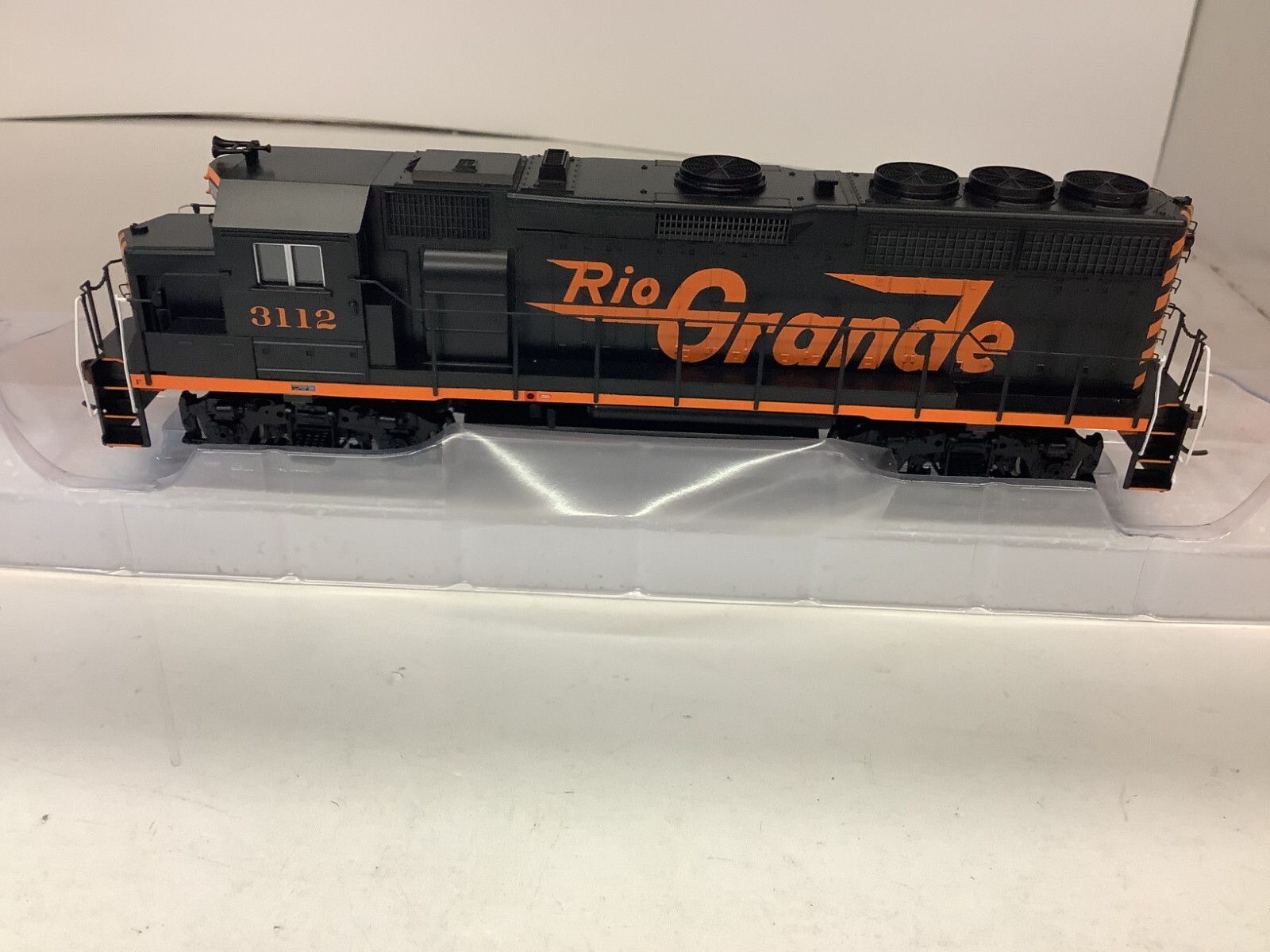 Roundhouse #18248 HO scale “Rio Grande” GP40-2 diesel DCC READY Rd ...