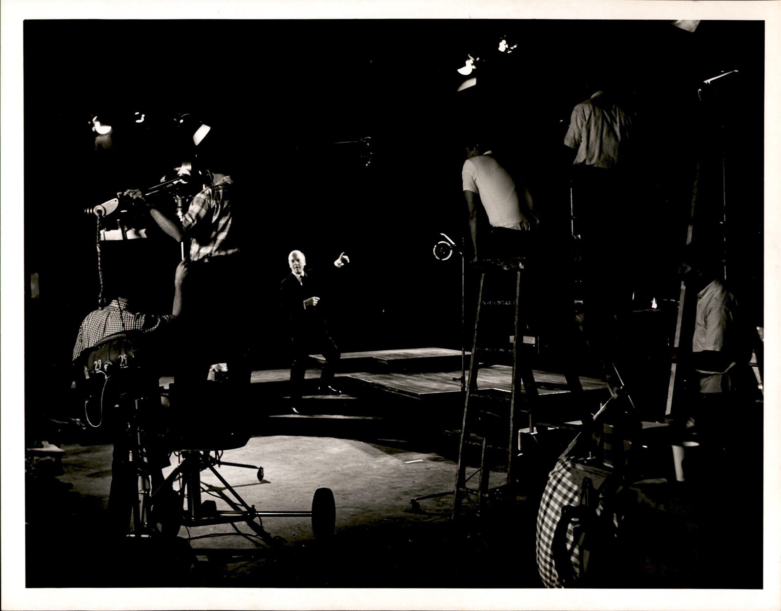 LD292 Original Photo HOLLYWOOD TV STUDIO FILM CREW Cameramen & Director ...