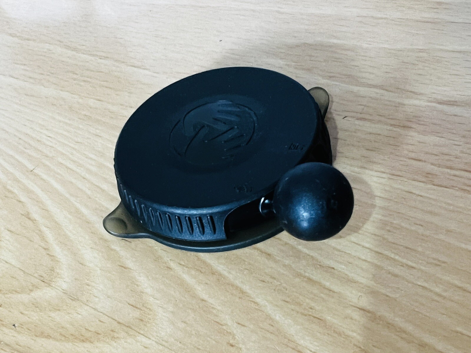 Genuine Windscreen Suction Holder Mount TomTom Start 20 25 60 GO Live ...