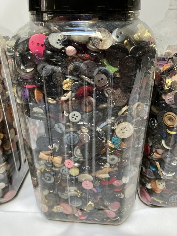 Random one pound lot of Upcycled Buttons plastic, Metal, wood, all ...