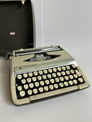 Smith Corona Pride Line Cursive Font Script Zephyr Deluxe England ...