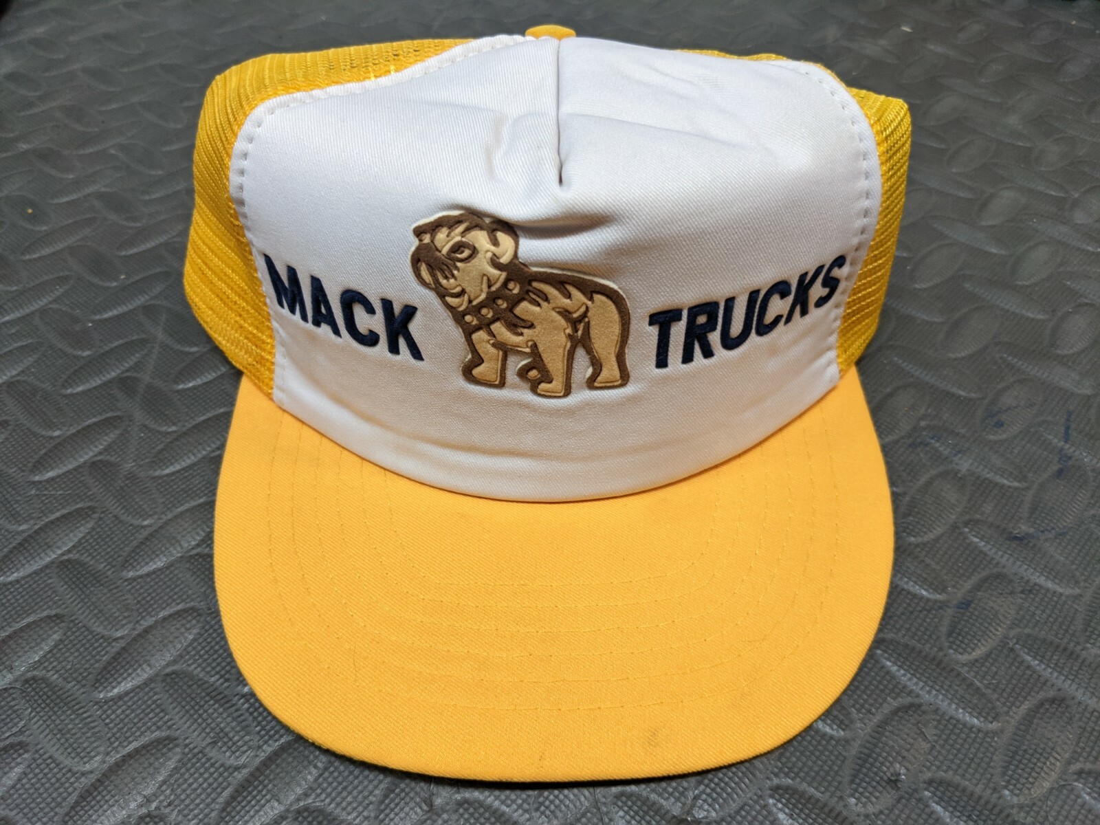 Vintage MACK TRUCKS Mack Bulldog Mesh Trucker Hat Cap… - Gem