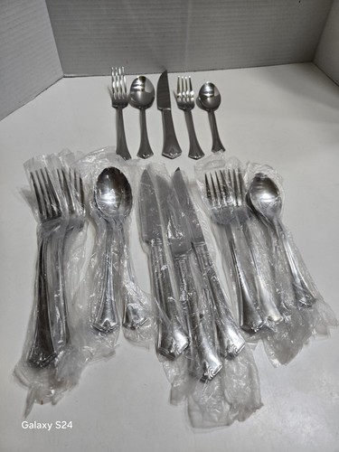 Vintage REED AND BARTON Churchill Pattern ( Stainless ) 20 Pieces ...