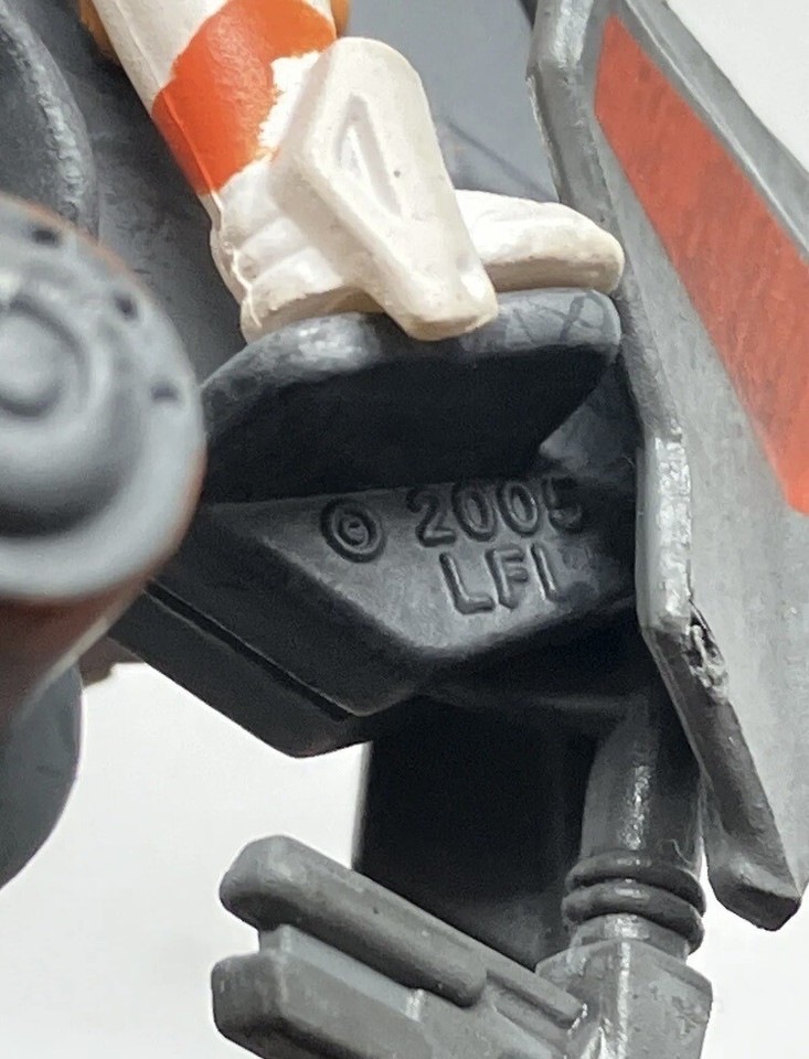 Star Wars Clone Wars AT-RT Kashyyk Titanium Serie 3” Die Cast 2005 LFL ...