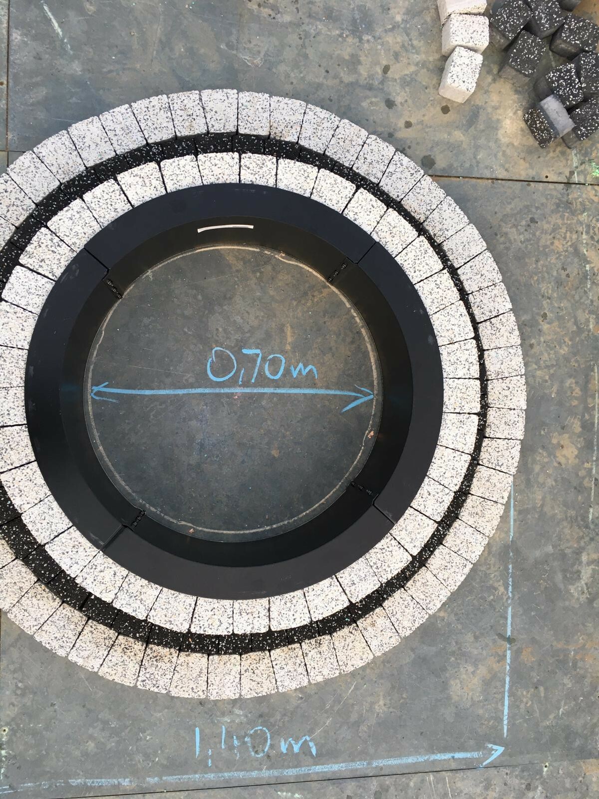 Round fire pit stone granite brick concrete garden BBQ fireplace white ...