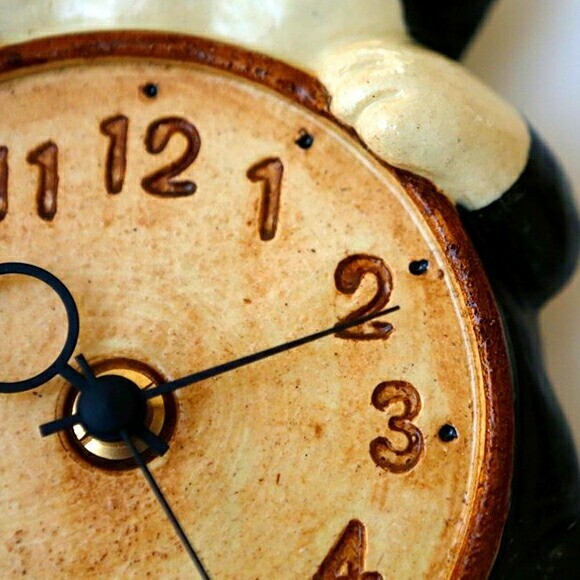 Japanese Lucky Cat Manekineko Ceramic Wall Clock Tail Swinging Black ...