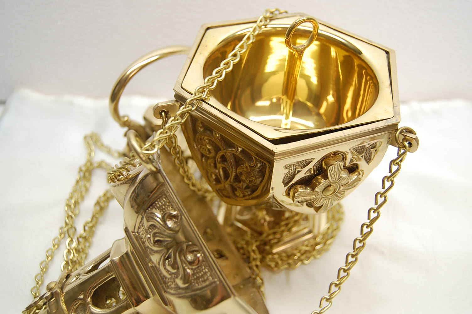 BRASS TRIPLE CHAIN CHURCH CENSER / THURIBLE - 21 - (CHURCH, RELIGIOUS ...