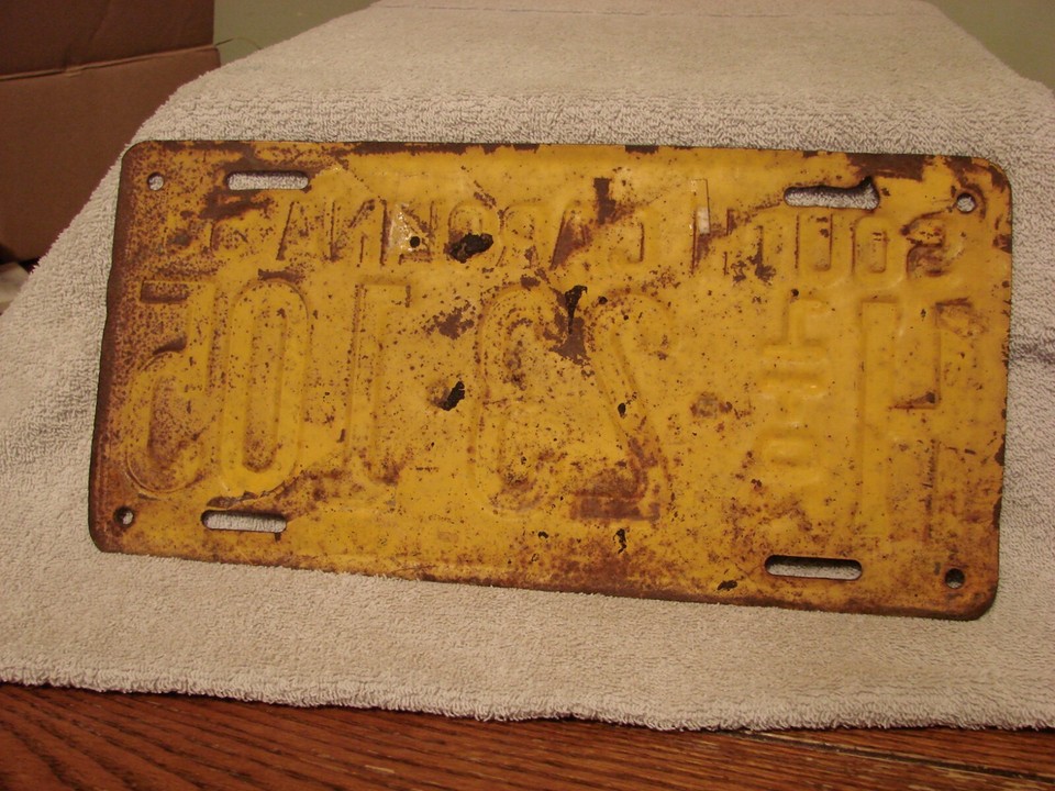 1953 SOUTH CAROLINA SC. LICENSE PLATE #H 1TON 23 105. HAS RUST BUT ...