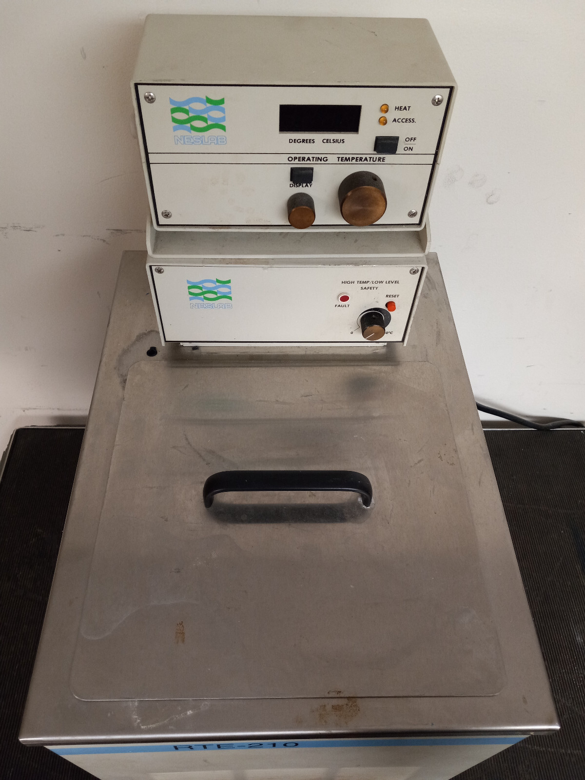 Thermo Neslab RTE-210 Refrigerated Recirculating Chiller UNTESTED / AS ...