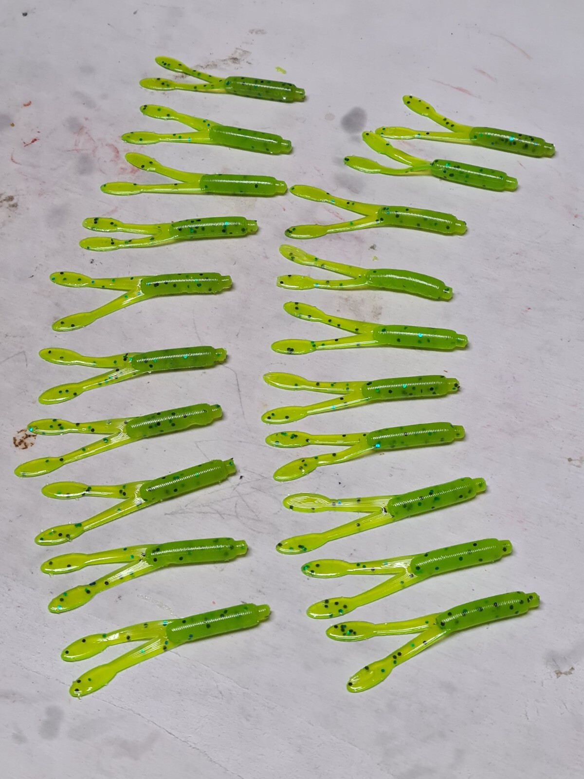 20- 2" grub split tail Bass Crappie Walleye bait. | eBay