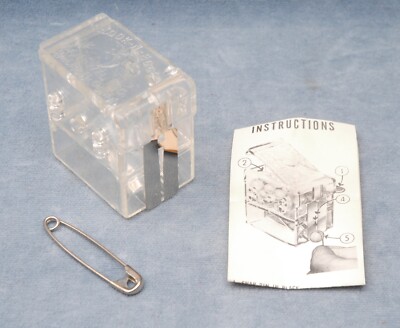 VINTAGE VEST-MOUNTED HOOK-N-EGG FISHING WORM DISPENSER WITH ...