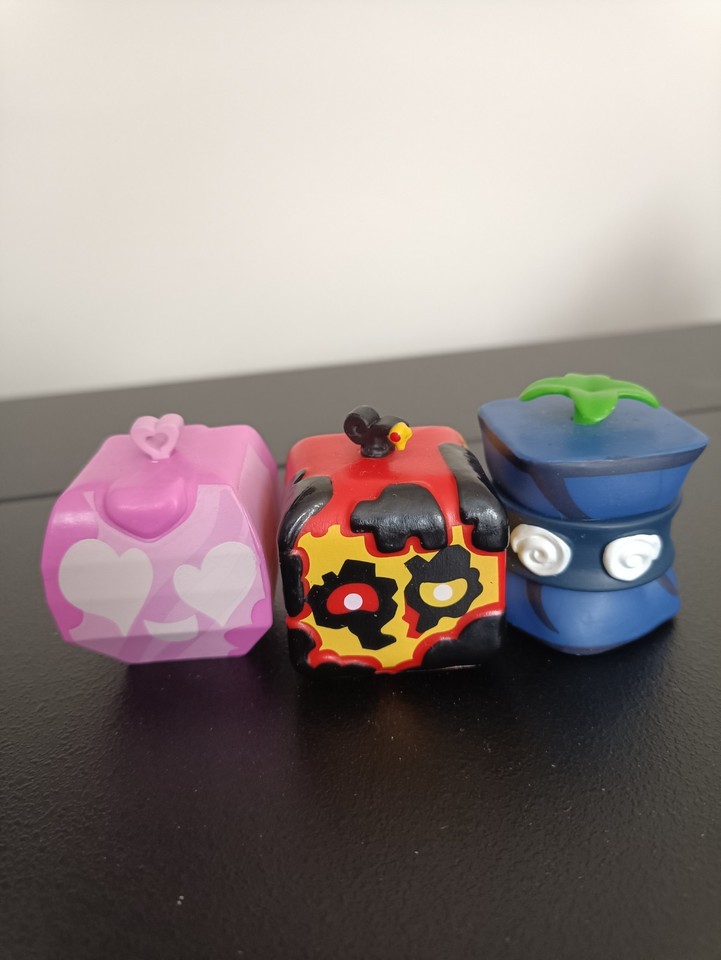 Blox Fruit Figures Bundle x3 Roblox Collectible Figurine (Bundle#6 ...