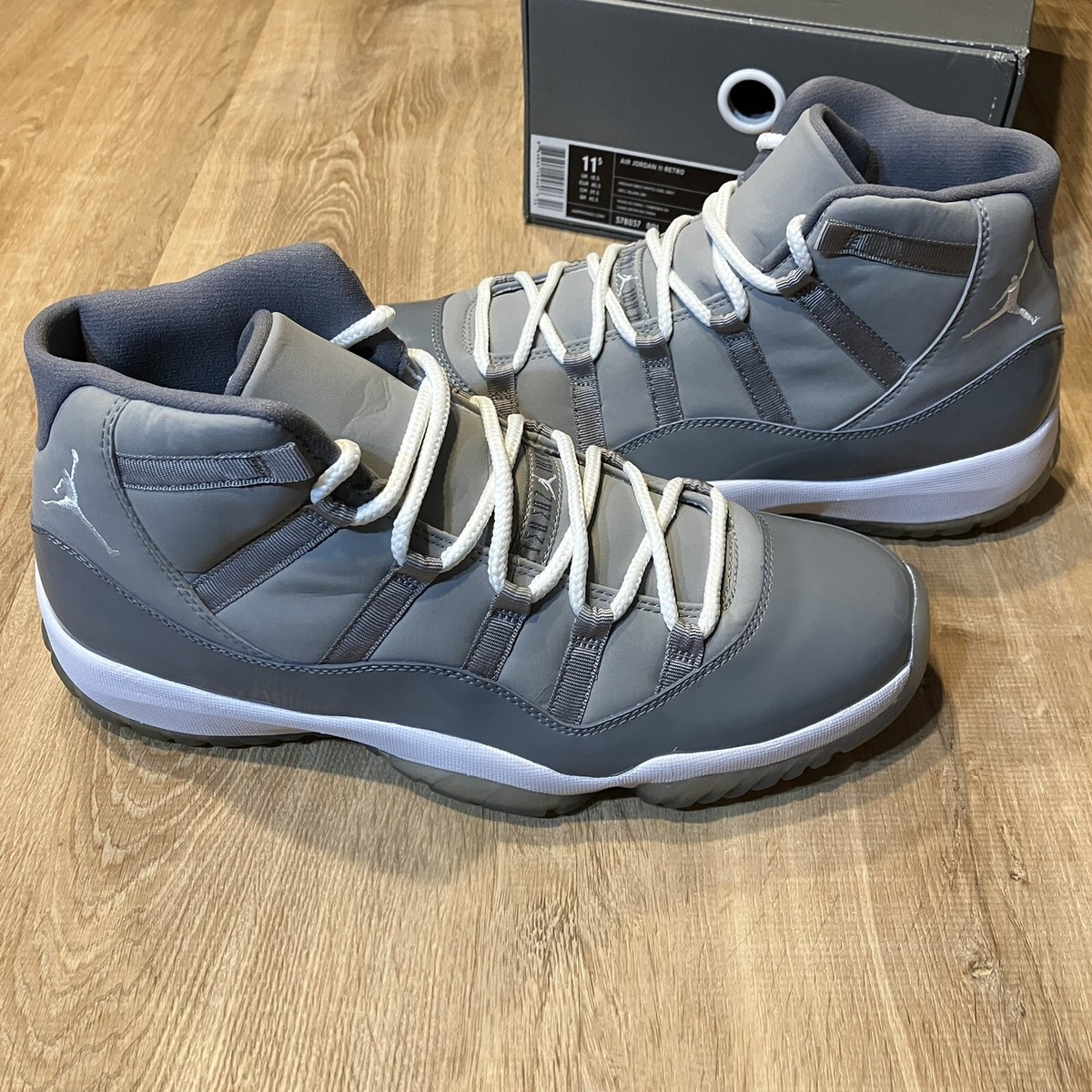 Cool Grey 11 Yellowing
