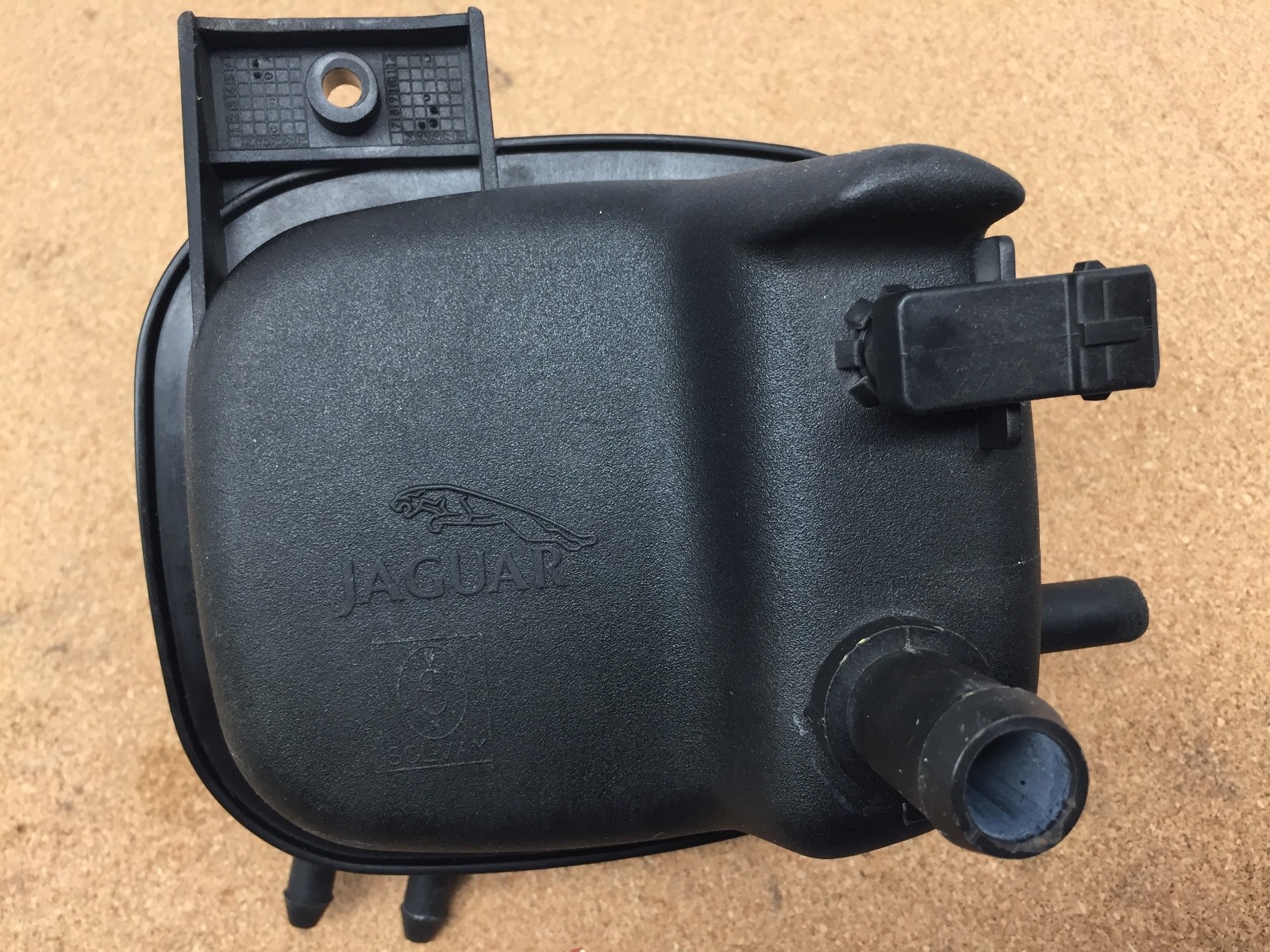 Jaguar 97 XK8 Radiator Coolant Overflow / Expansion Tank - MJA4400AC ...