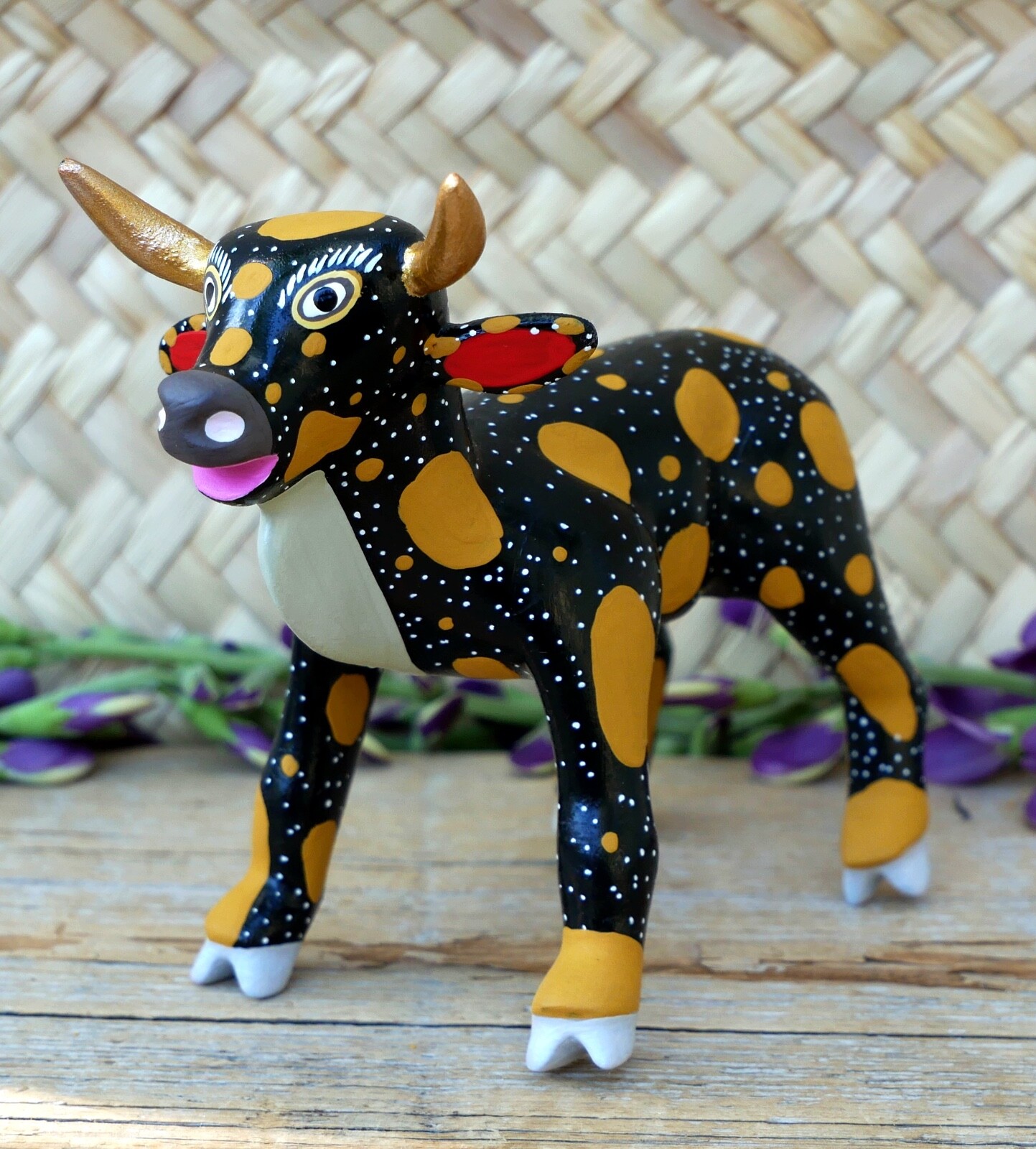 Alebrije Cow Black & Gold Handmade by Inocencio Vasquez Oaxaca Mexican ...
