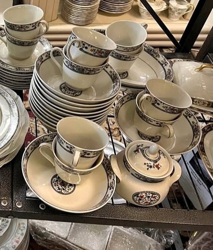 Royal Doulton 'Tavistock' Fine China 12 4 Piece Place Settings VINTAGE ...