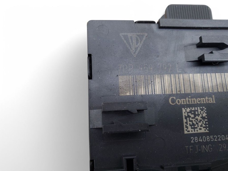 Porsche Cayenne (92A) 2011 Front right door control unit module ...