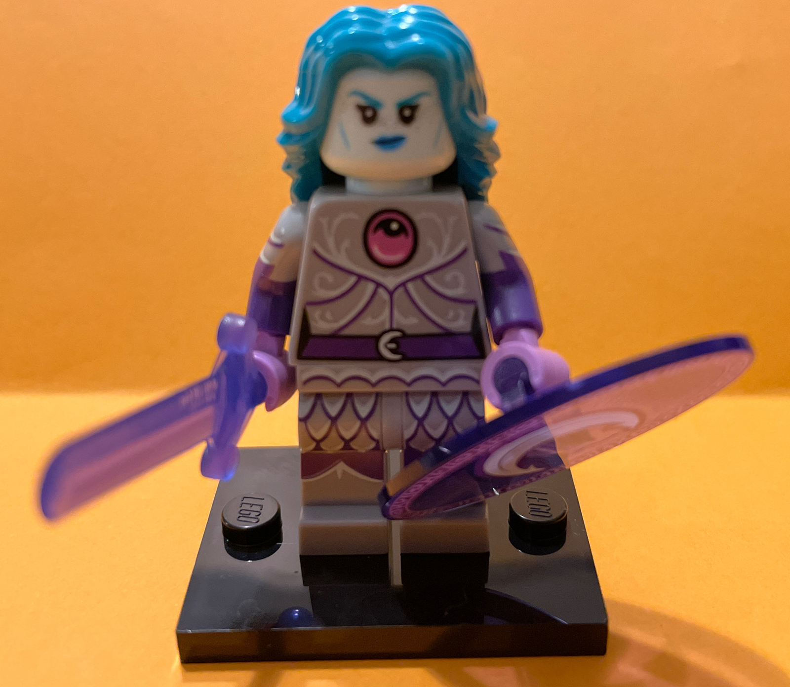 LEGO 71032 Series 22 Minifigure NIGHT PROTECTOR Sealed Minifigure. FR ...