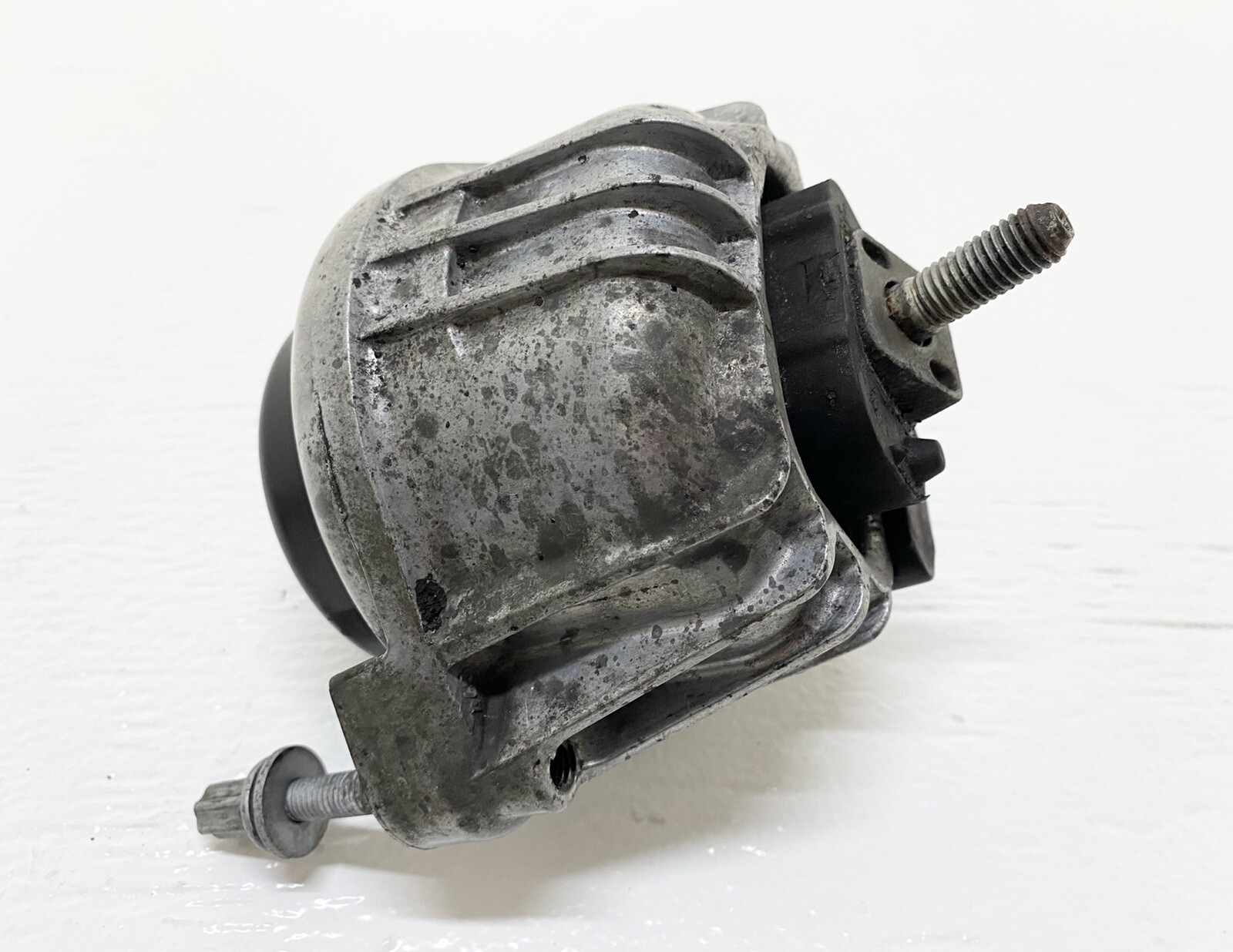 07-16 Genuine OEM BMW E90 335i Passenger Side Engine Motor Mount ...