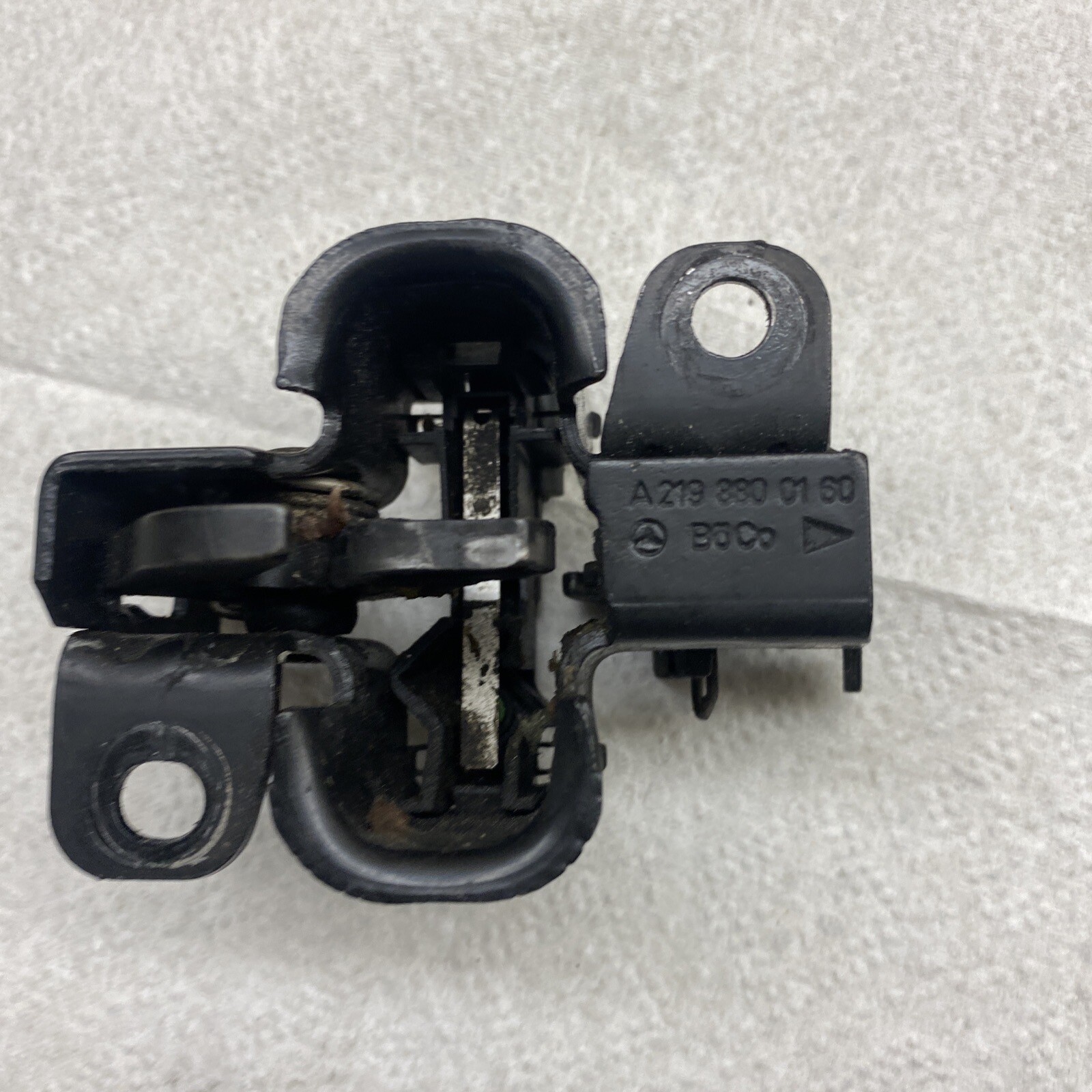 Genuine Mercedes W203 W211 W164 W251 A209 Lower Hood Safety Catch ...