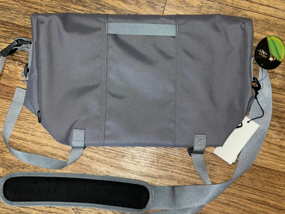 Timbuk2 Heritage Classic M Messenger Bag 18” Eco Gunmetal Grey. Company ...