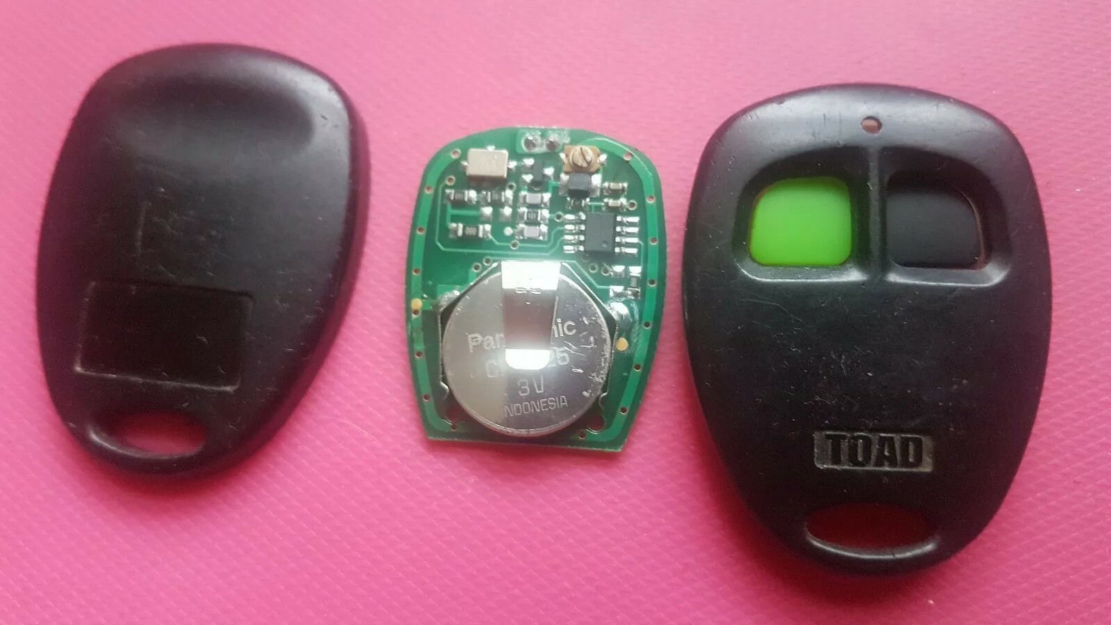 TOAD 2 BUTTON REMOTE ALARM KEY FOB - GREEN LED - FULLY WORKING - | eBay UK