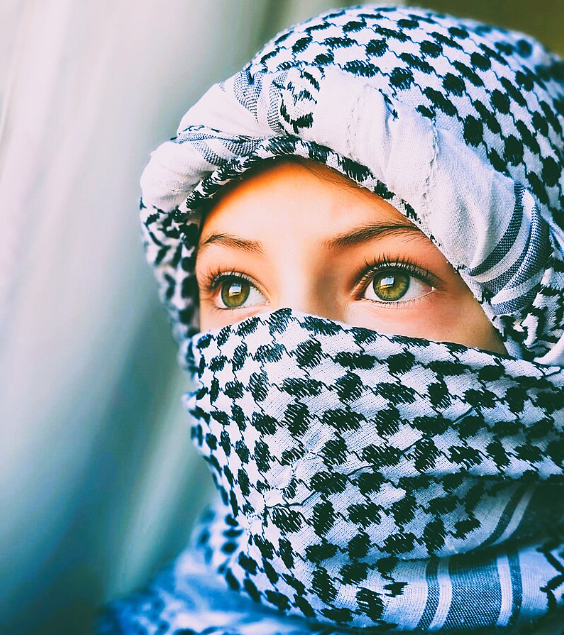 Scarf Arab Keffiyeh Palestinian Shemagh. Cotton Face and Head Cover For ...