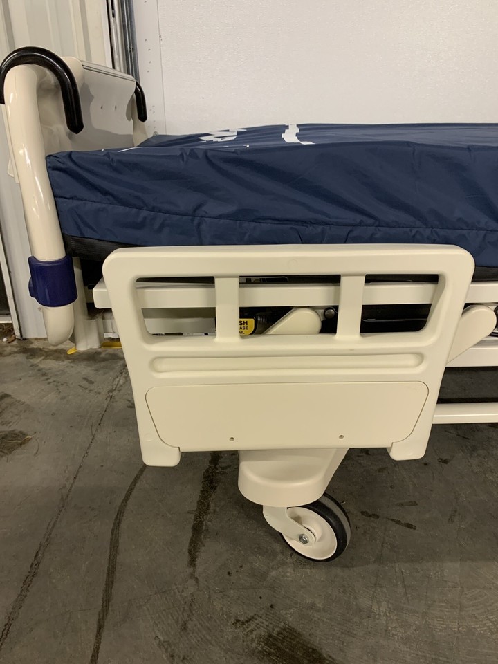 Stryker Epic Bed 2030 Critical Care Hospital Bed w/ Comfort Gel ...
