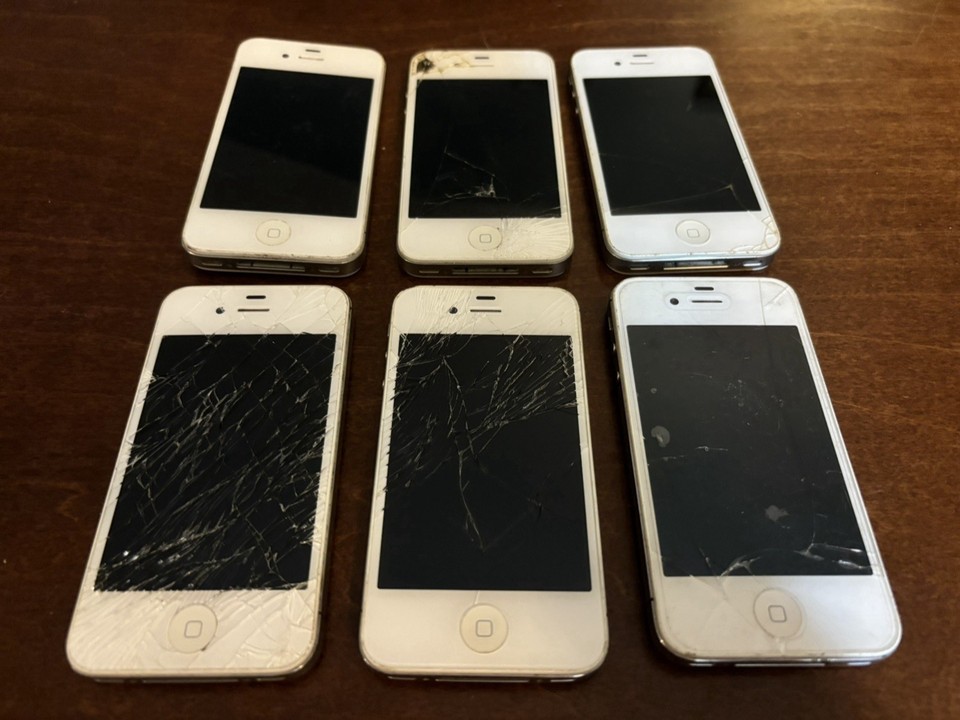 Lot Of 6 Apple iPhone 4 - A1349 - White - Broken For Parts. BEST OFFER ...