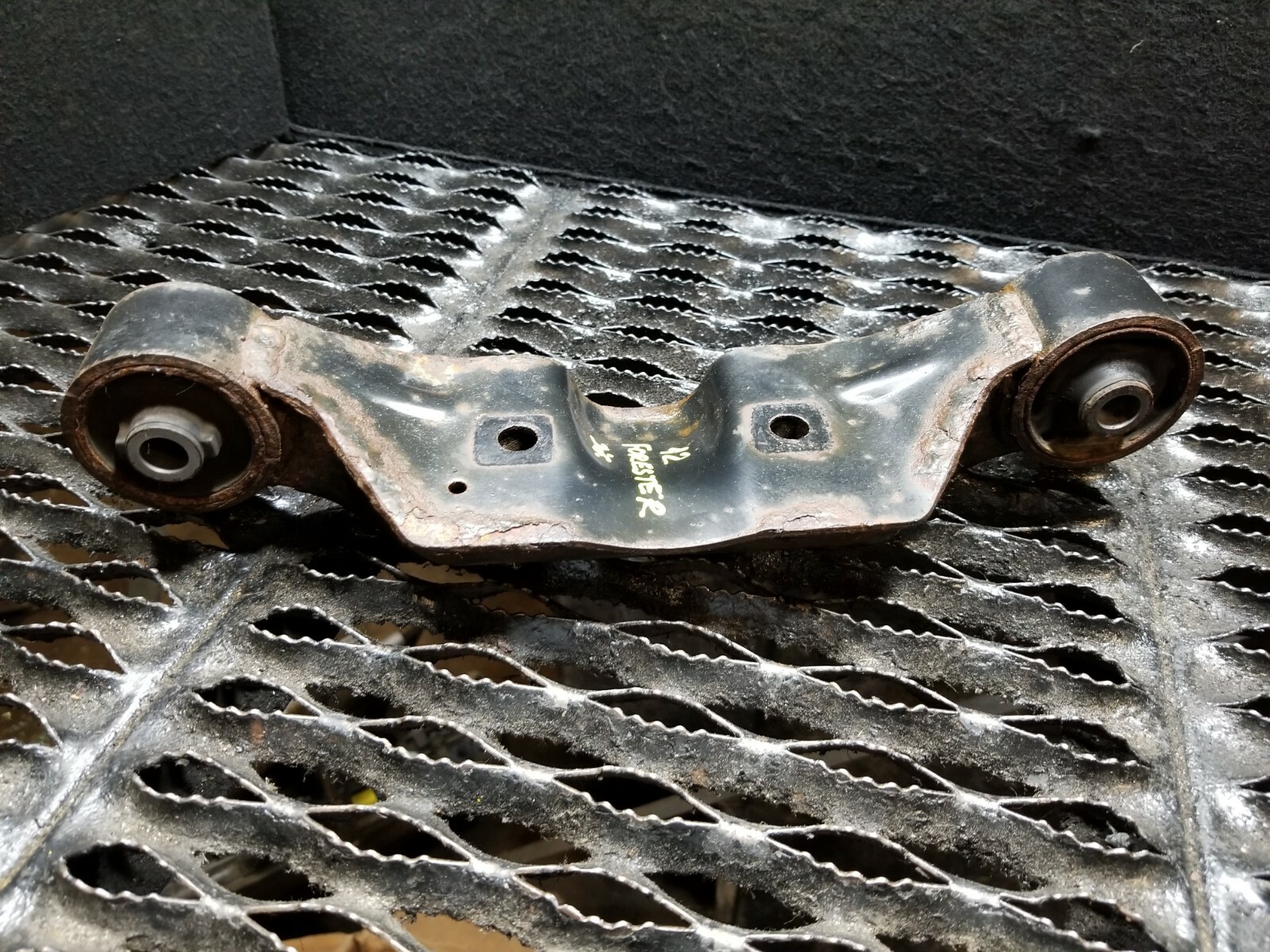 11 12 13 SUBARU FORESTER Front Differential Mount Bracket 41310AG023 ...