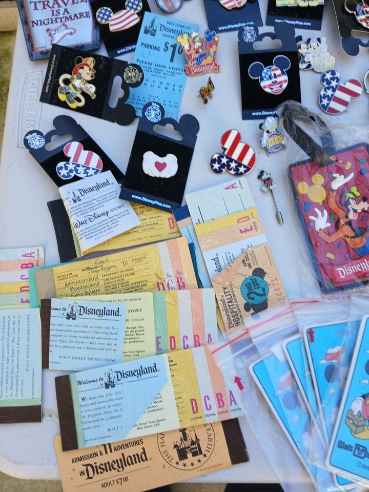 Big Lot collection Walt Disney trading pins patches Mickey Mouse Disney ...