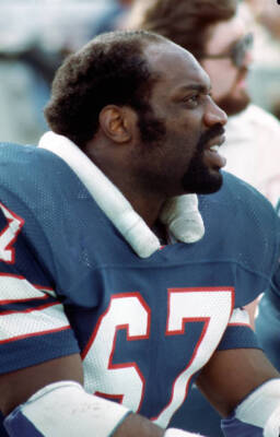 NFL Offensive Lineman Reggie Mckenzie Of The Buffalo Bills 1975 OLD ...