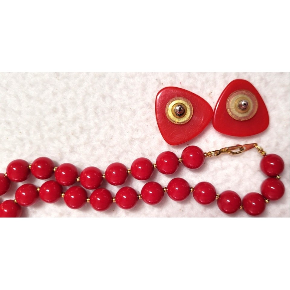Vtg Red Beaded 24" Long Necklace Gold Spacers Reuleaux Triangle Pierced ...