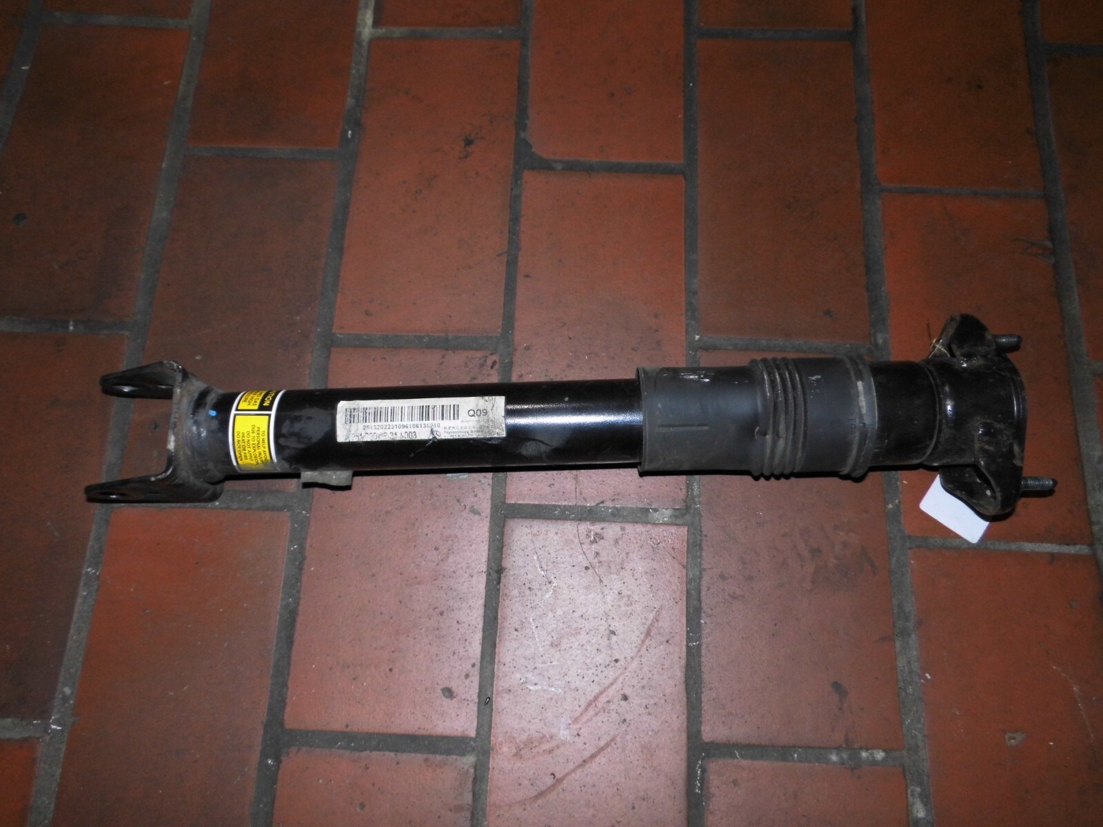 Mercedes Benz W251 Stoßdämpfer Dämpfer Hinten 2513202231 | eBay