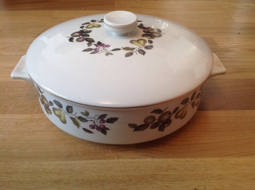 1 Tureen with Lid by Midwinter Fine Tableware Evesham Pattern 1962 / ...